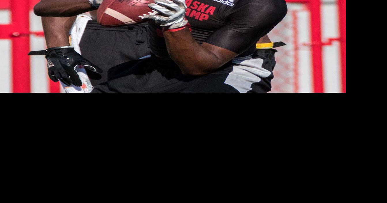 Bellevue West wide receiver Zavier Betts, a top-100 national prospect ...