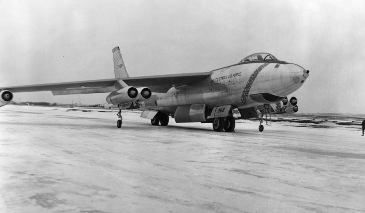 SAC vets who flew sleek, dangerous B-47s gather for last time in Omaha ...