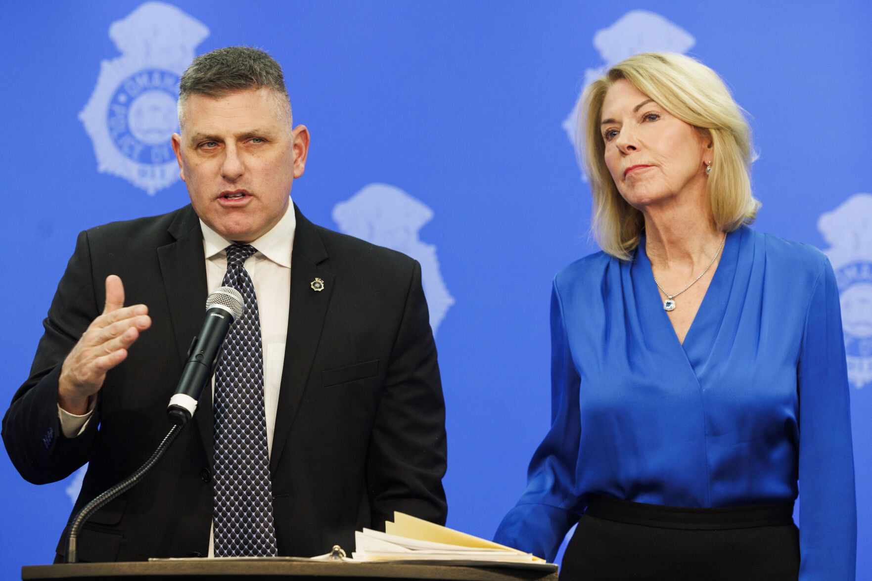 Omaha mayor proposes police pay raises to recruit more cops