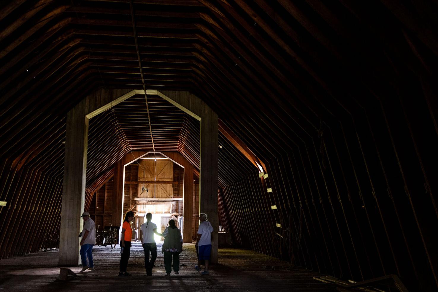 Honoring ancestors: Descendants monitor work at potential gravesite in ...