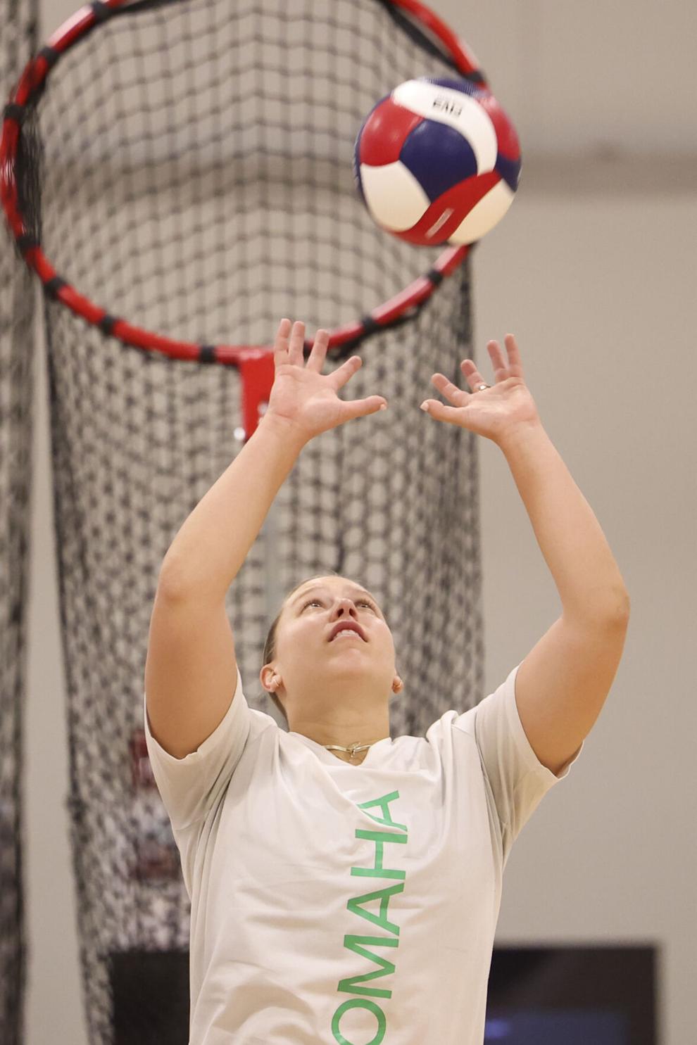 LOVB Omaha sweeps Houston in inaugural match