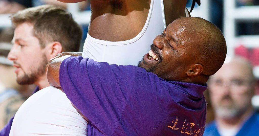 Mike Sautter's Coaches Corner with Omaha Central's Jimmie Foster, Matt ...