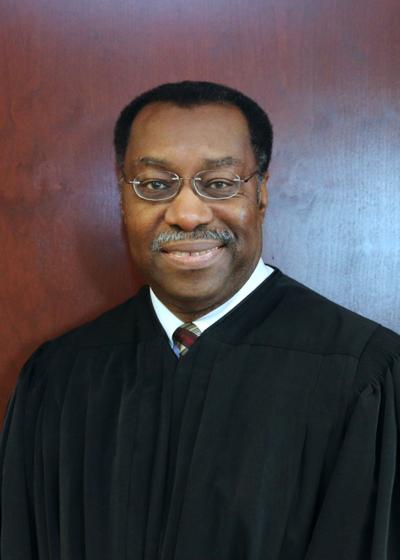 First African-American to serve as chief judge of Eighth Circuit takes ...
