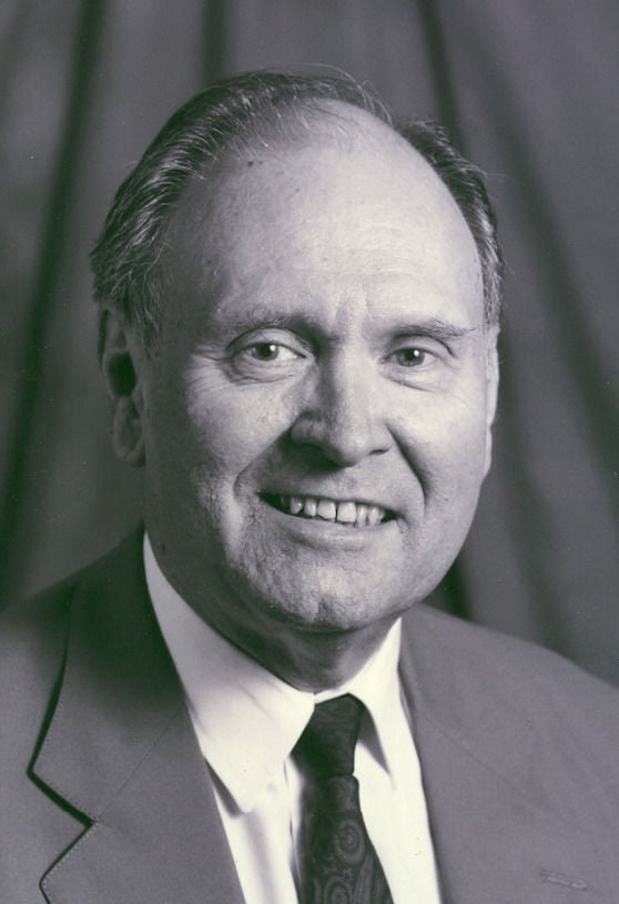 Dunlap, James R., M.D. | Obits | omaha.com