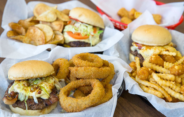 Dining review: Beyond its basic burger, Bulldog needs tweaking