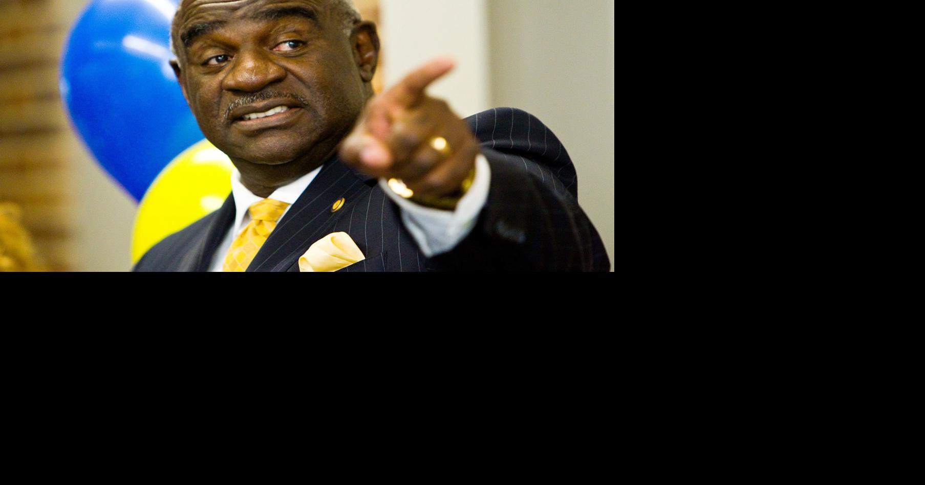 Gene Haynes, longtime Omaha North principal, to retire at end of school ...