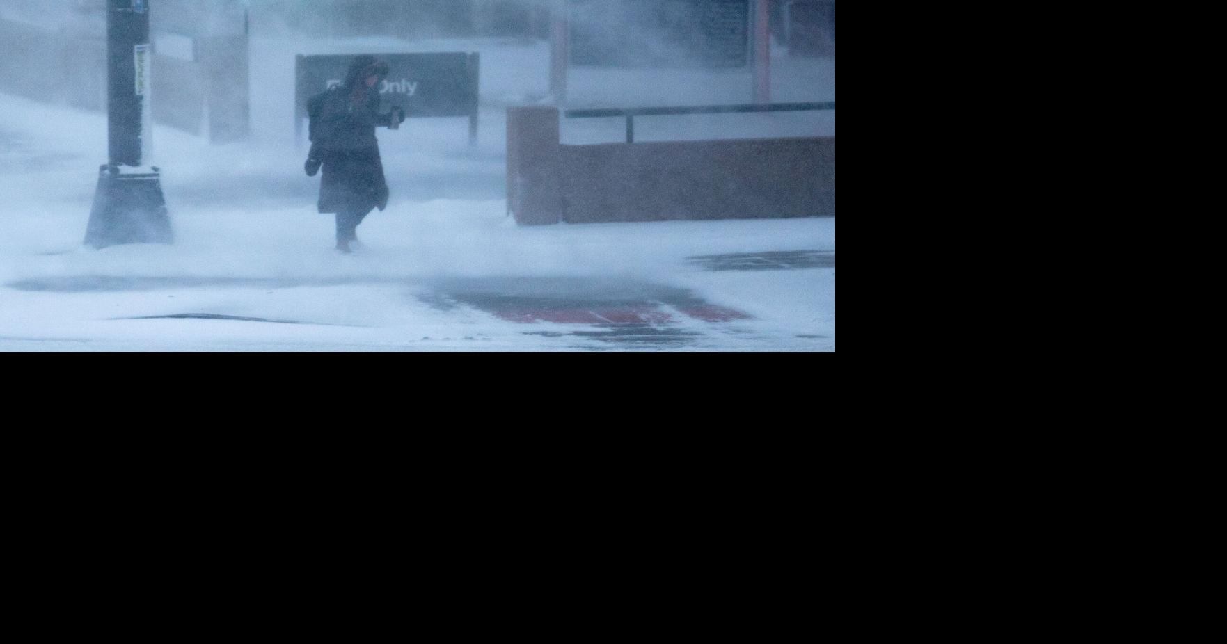 Wind gusts of 60 mph reported in Omaha; snow expected to blow around ...