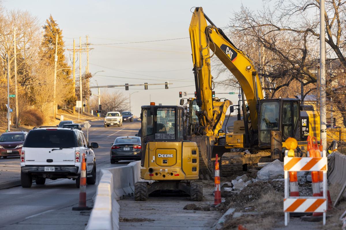 Omaha's $2M wall reconstruction to squeeze Q Street