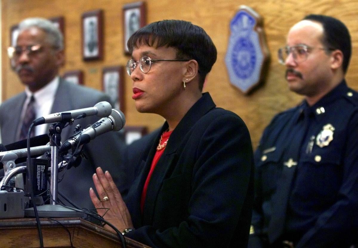 Reminisce: Omaha's first female deputy police chief, Brenda Smith