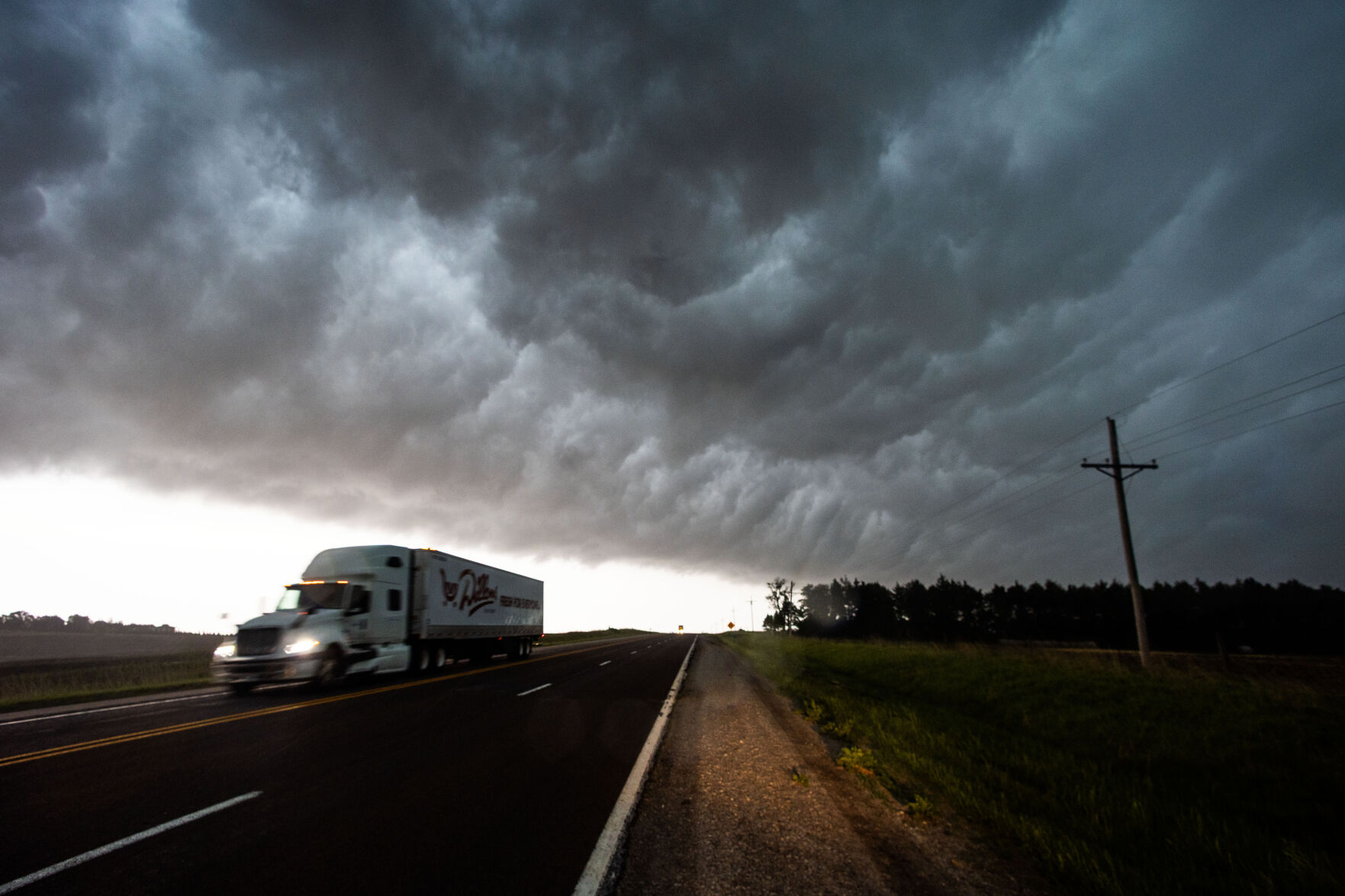 Storm teams compile damage from Nebraska tornado outbreak