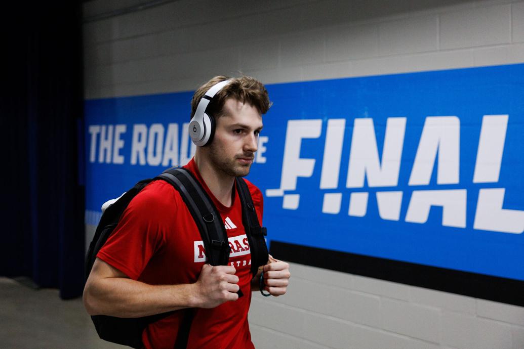 How Kent Pavelka called final seconds of Nebraska's NCAA win
