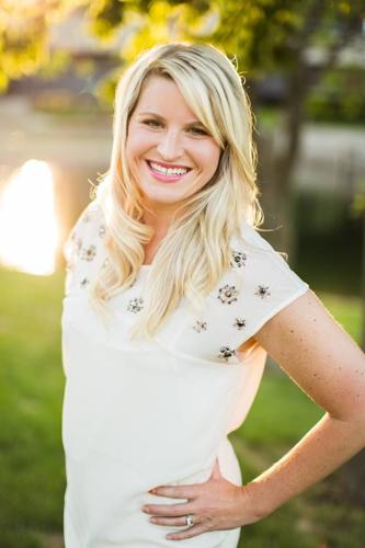 2 reasons to capture family memories with a professional photographer