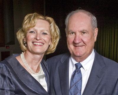 Jeff Fortenberry, Howard and Rhonda Hawks back Carly Fiorina