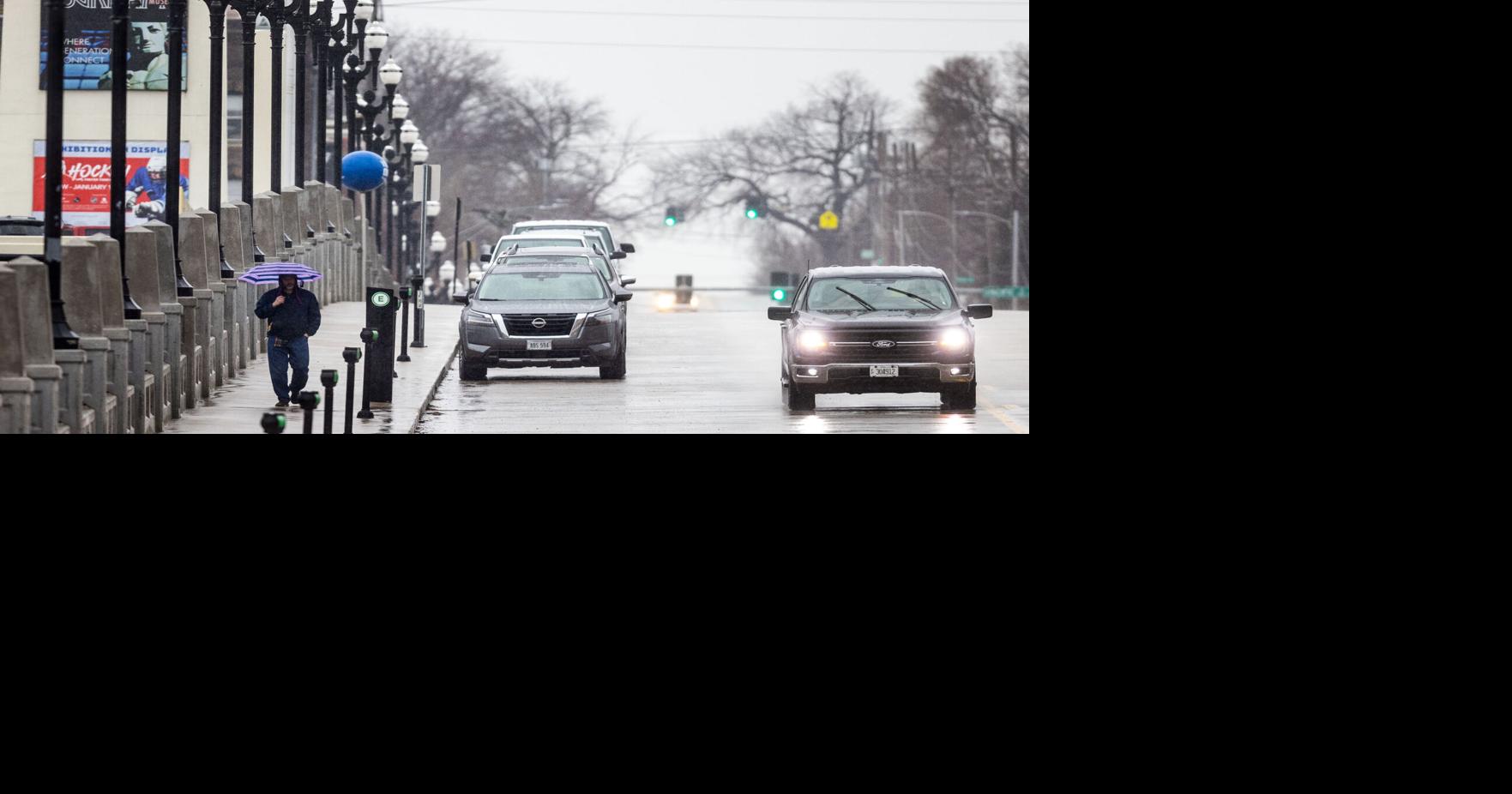 Omaha could see snow this weekend after breaking record high temps