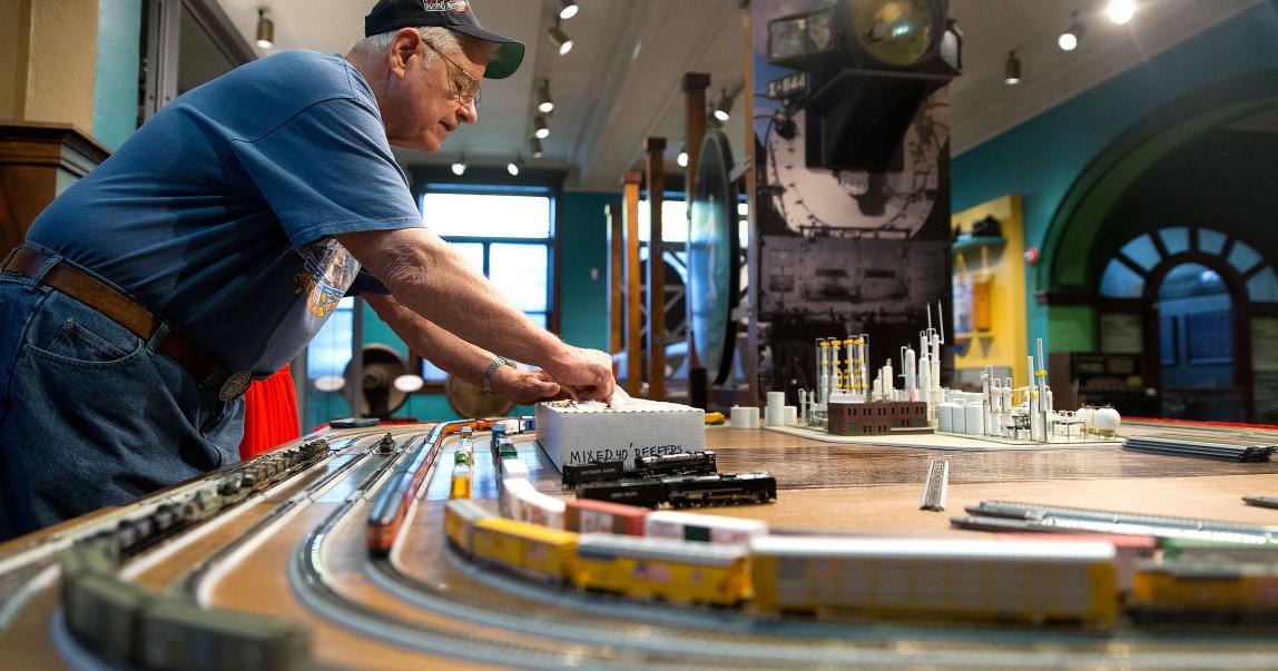 Model train collector conducts nostalgic display at Union Pacific ...