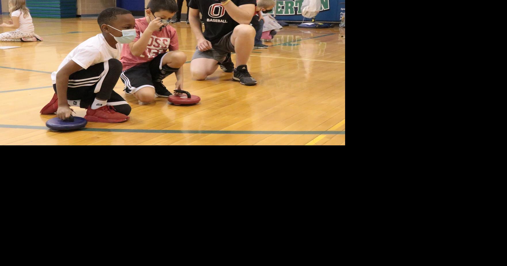 Fullerton Elementary students introduced to curling before attending ...