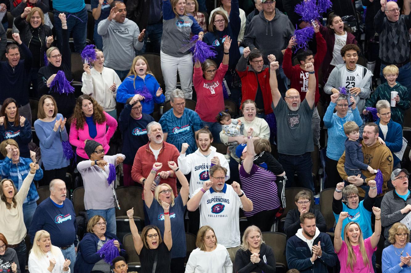 Omaha Supernovas fall in pro volleyball debut
