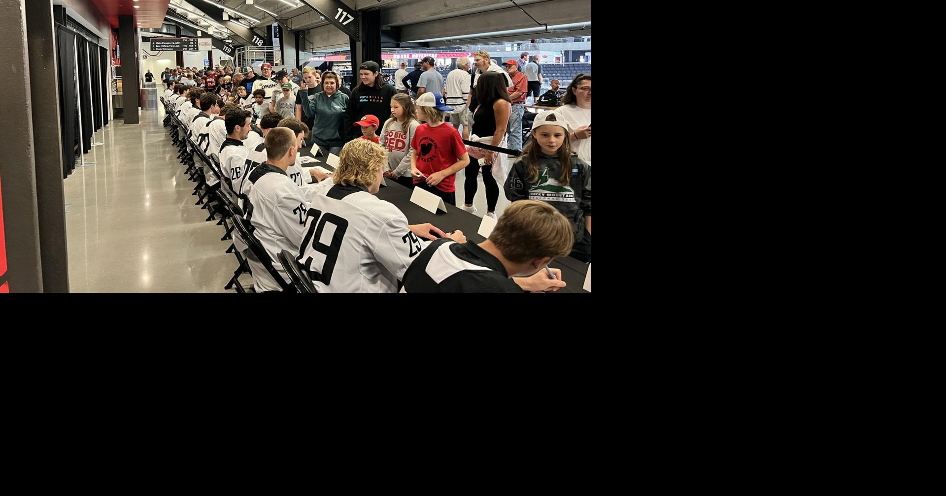 UNO hockey notes: Mike Gabinet getting Mavs 'up to speed' as season nears