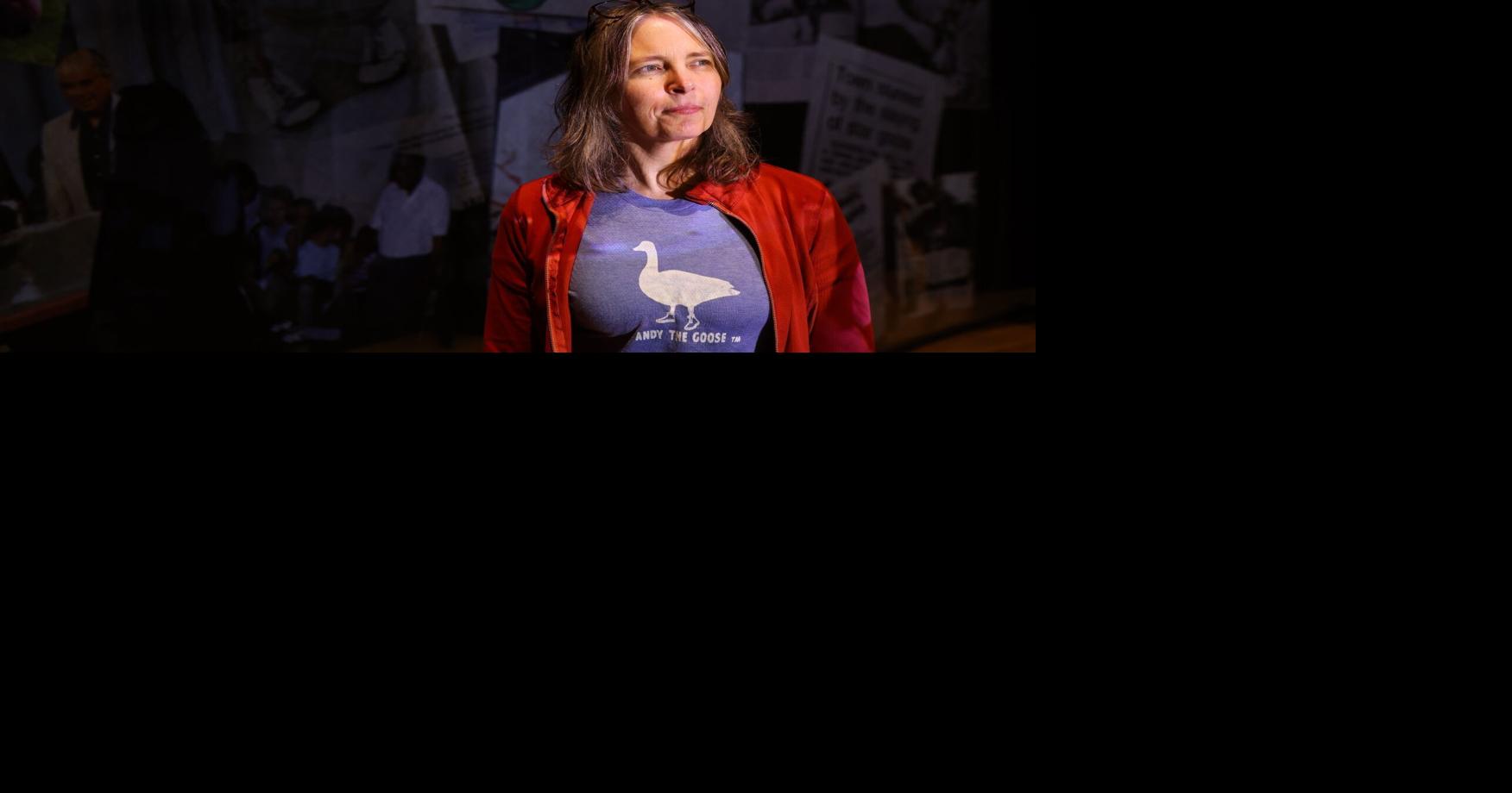 Hastings woman wants to put footless goose back in spotlight