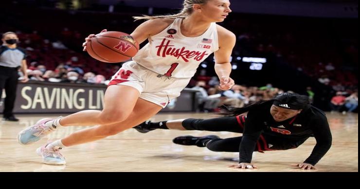 An attention-getter on and off the court, Jaz Shelley helps lead ...