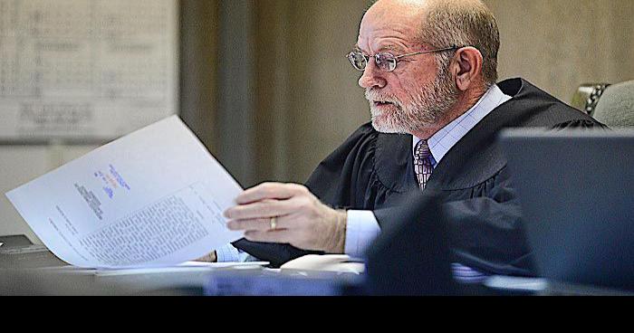 Nebraska judge in Keystone XL case had TransCanada stock