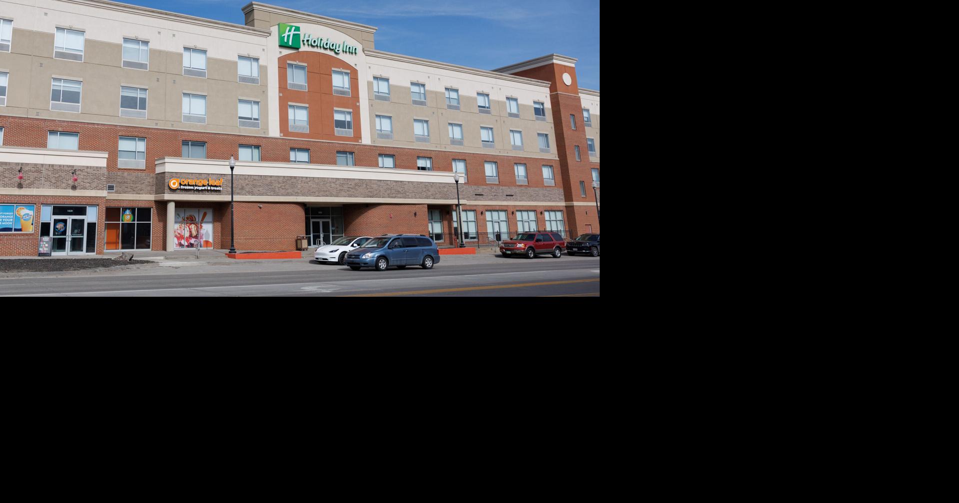 Downtown Omaha Holiday Inn water park reopens
