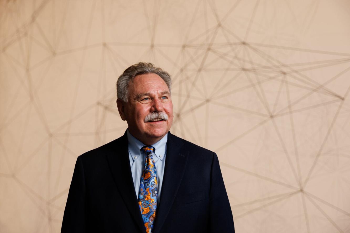 Future bright for firm, says retiring leader of Omaha's HDR