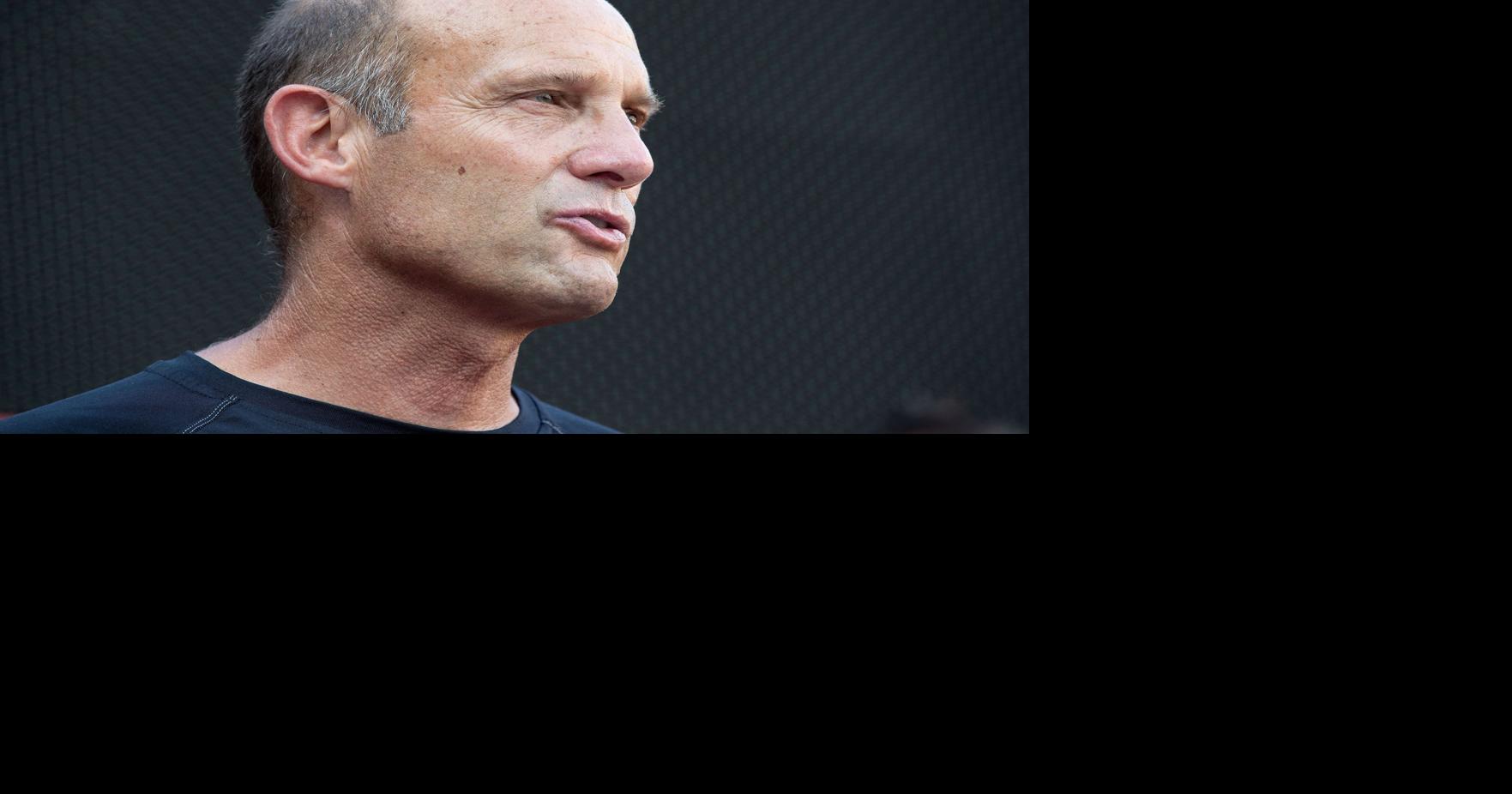 Chatelain: Bill Moos' connections to Mike Riley add twist to situation