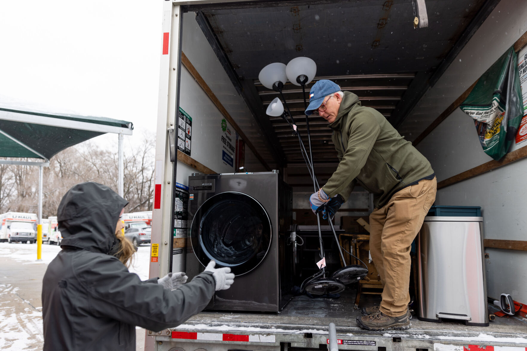 'Unconscionable': How Omaha's Legacy Crossing apartments were allowed ...