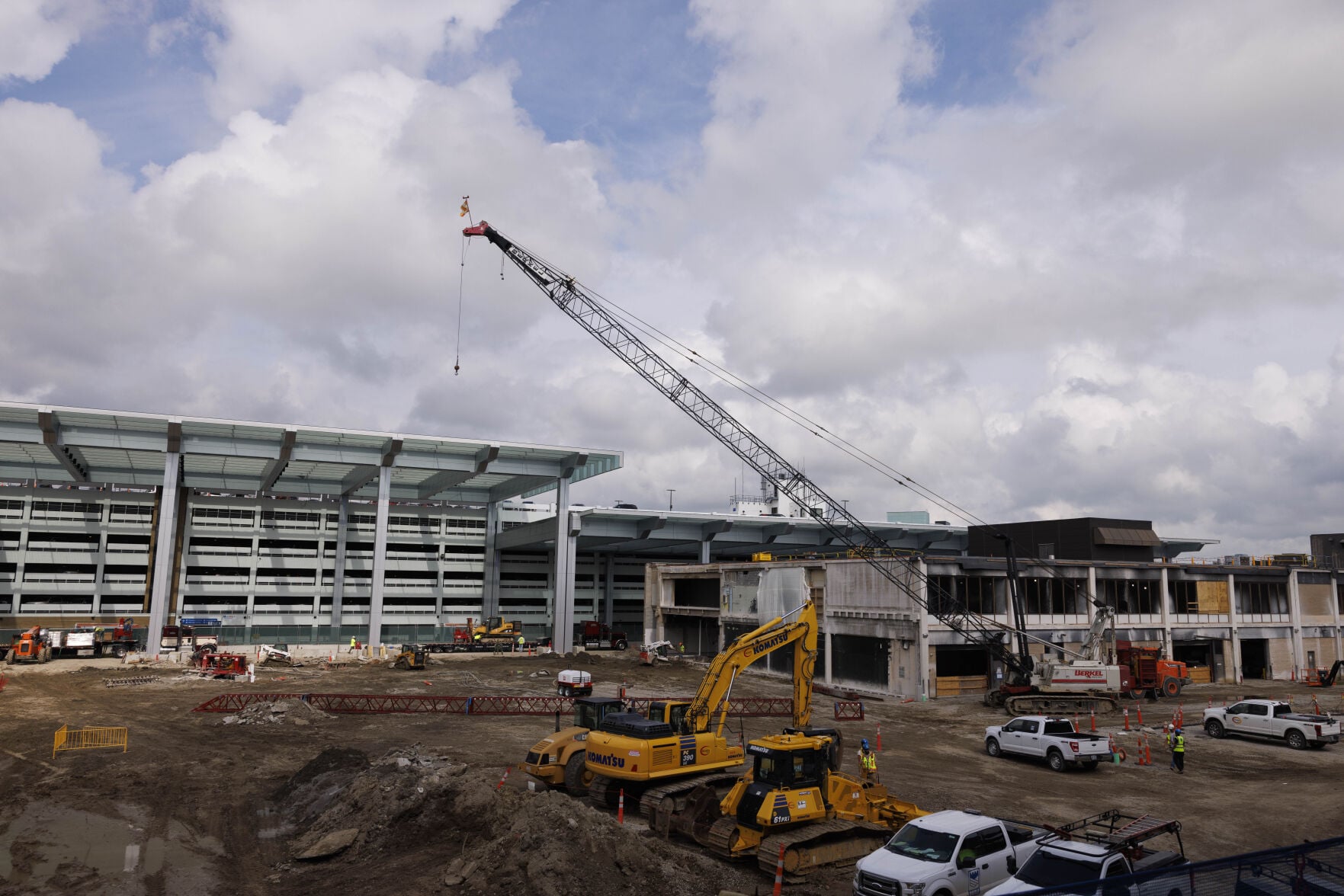 Omaha's Eppley Airfield continues its $950 million terminal expansion