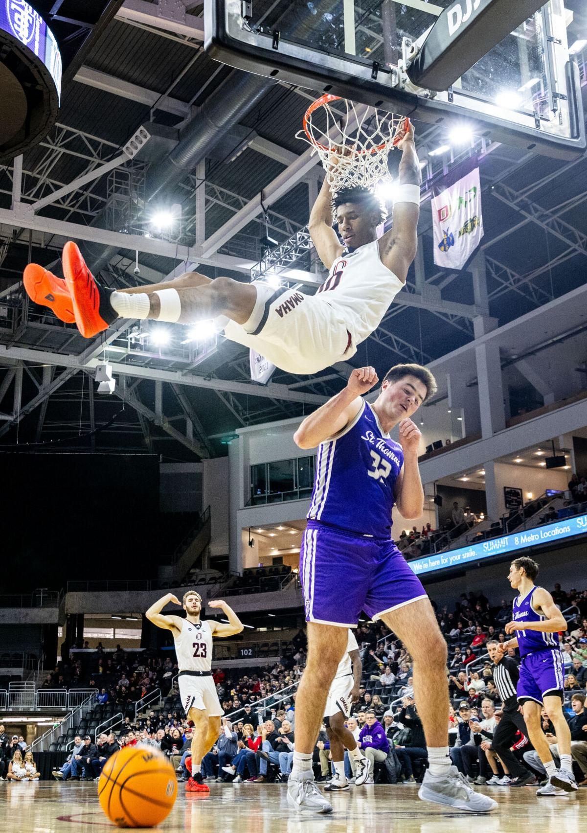 Omaha basketball's NCAA Cinderella story...with a trash can