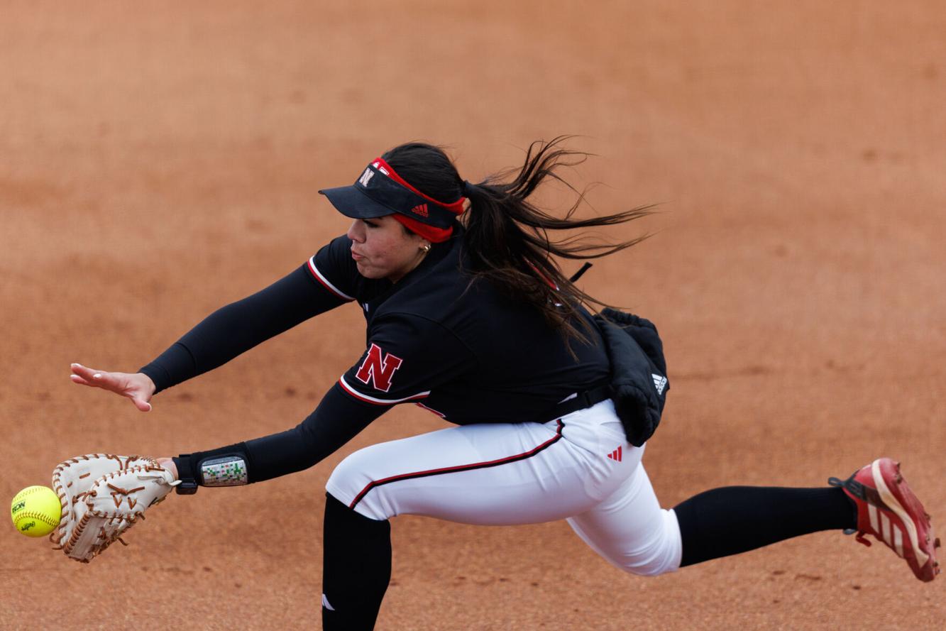 No. 8 Nebraska softball settles in to sweep Rutgers