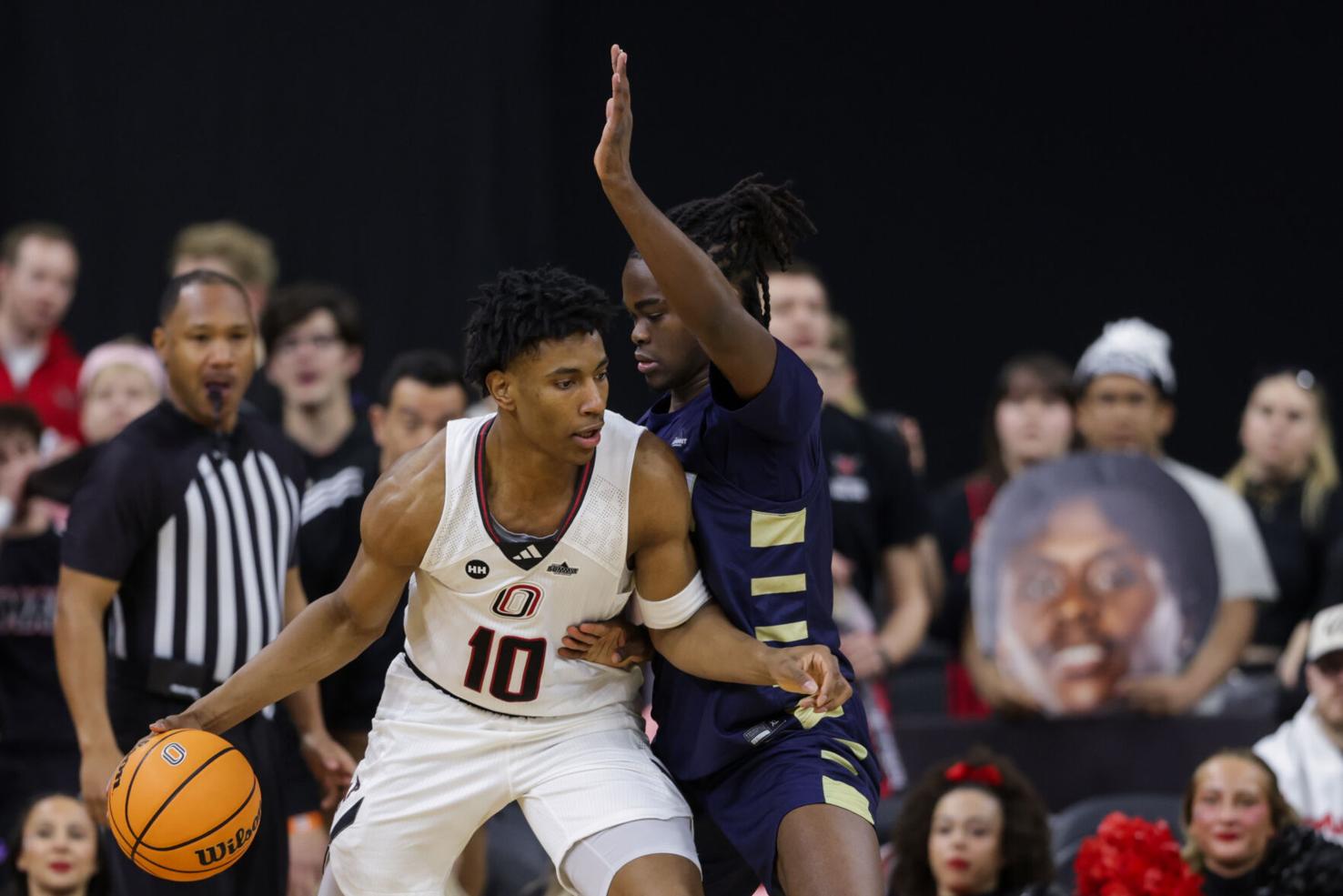 Omaha men's basketball wins first Summit League championship
