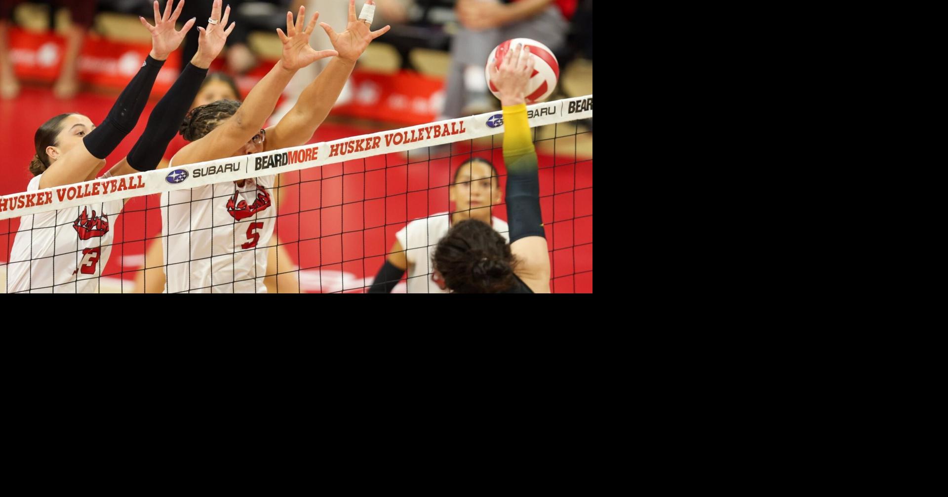 Nebraska volleyball middle blockers thrive as Huskers sweep Iowa
