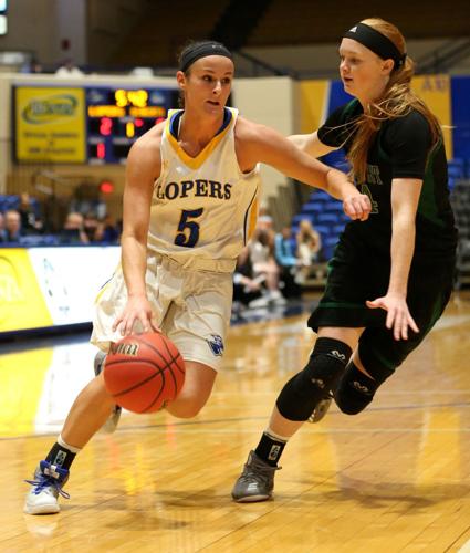 Former Wayne State roommates Michaela Barry and Alyssa Frauendorfer ...