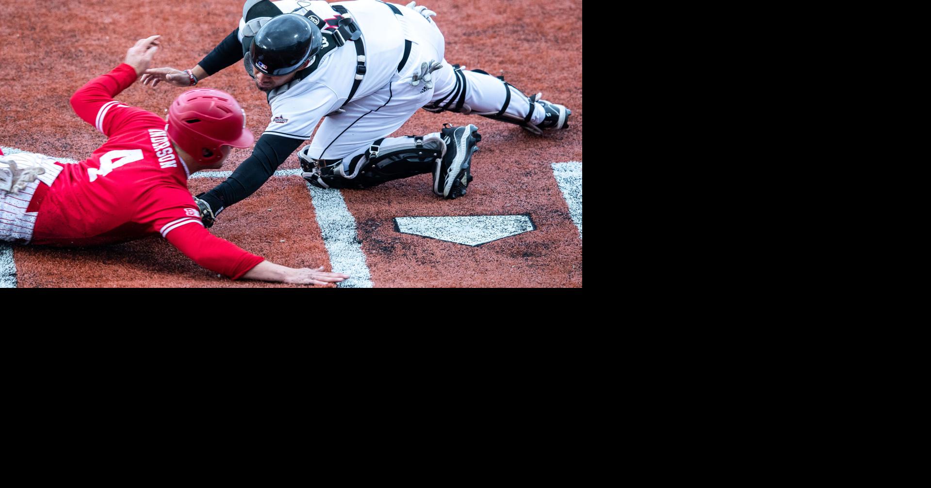 UNO baseball holds off a late Nebraska rally