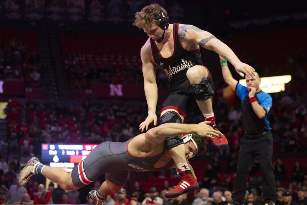 No. 6 Nebraska wrestling's comeback against No. 2 Ohio State falls short