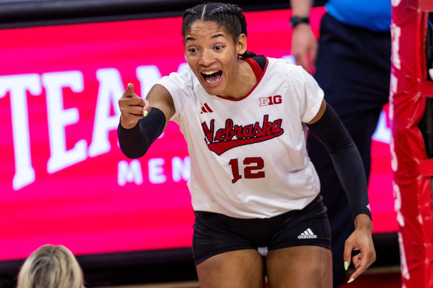 Nebraska volleyball shows promise, excites fans in spring match