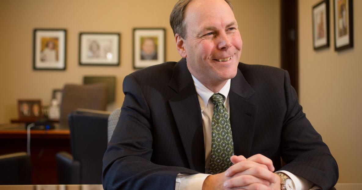 James Blackledge succeeds retiring Dan Neary as Mutual of Omaha chairman