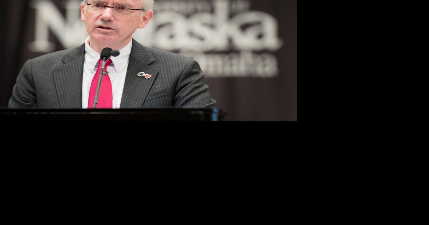 Dr. Jeffrey Gold honored by Omaha Press Club as Face on Barroom Floor