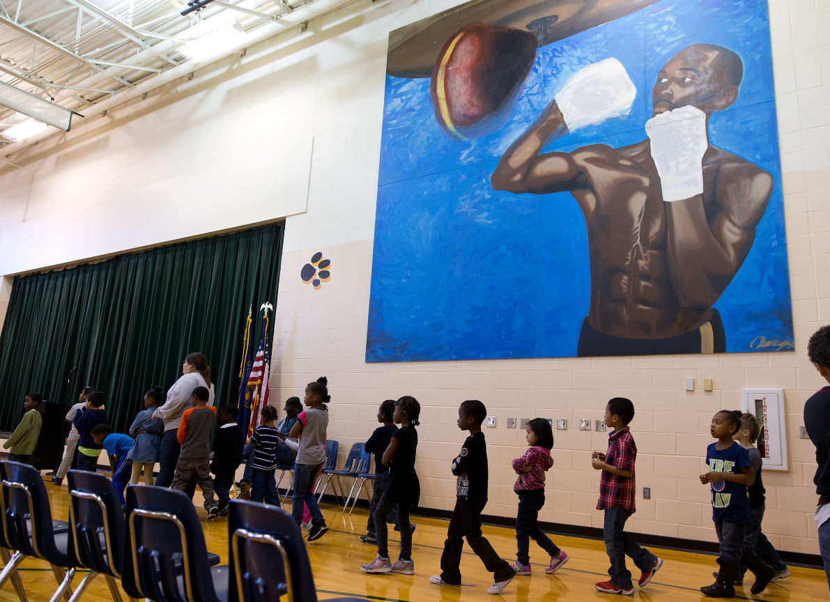 Photos: New Terence Crawford mural at Miller Park Elementary | Local ...