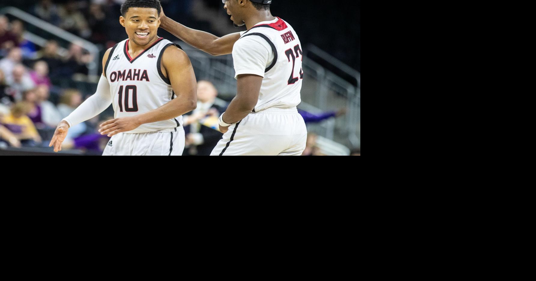 Coach Derrin Hansen knows season-opening tournament will test Mavs' depth