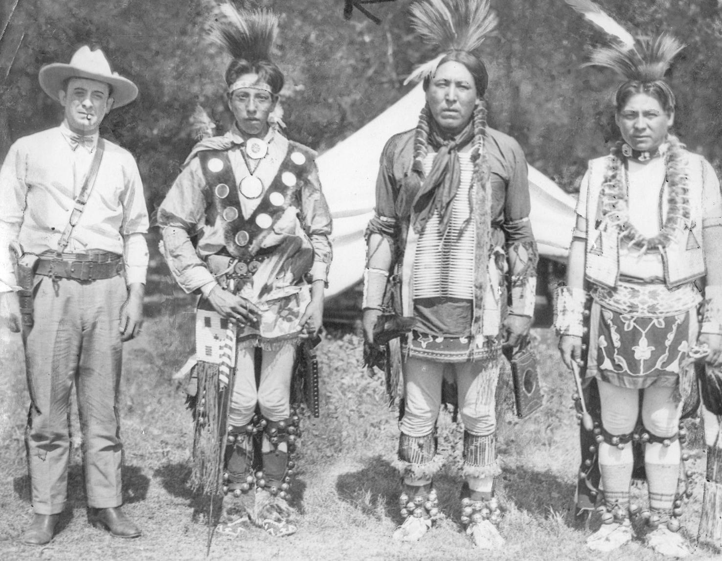 Richard Hart's real name: A good old-fashioned American mystery