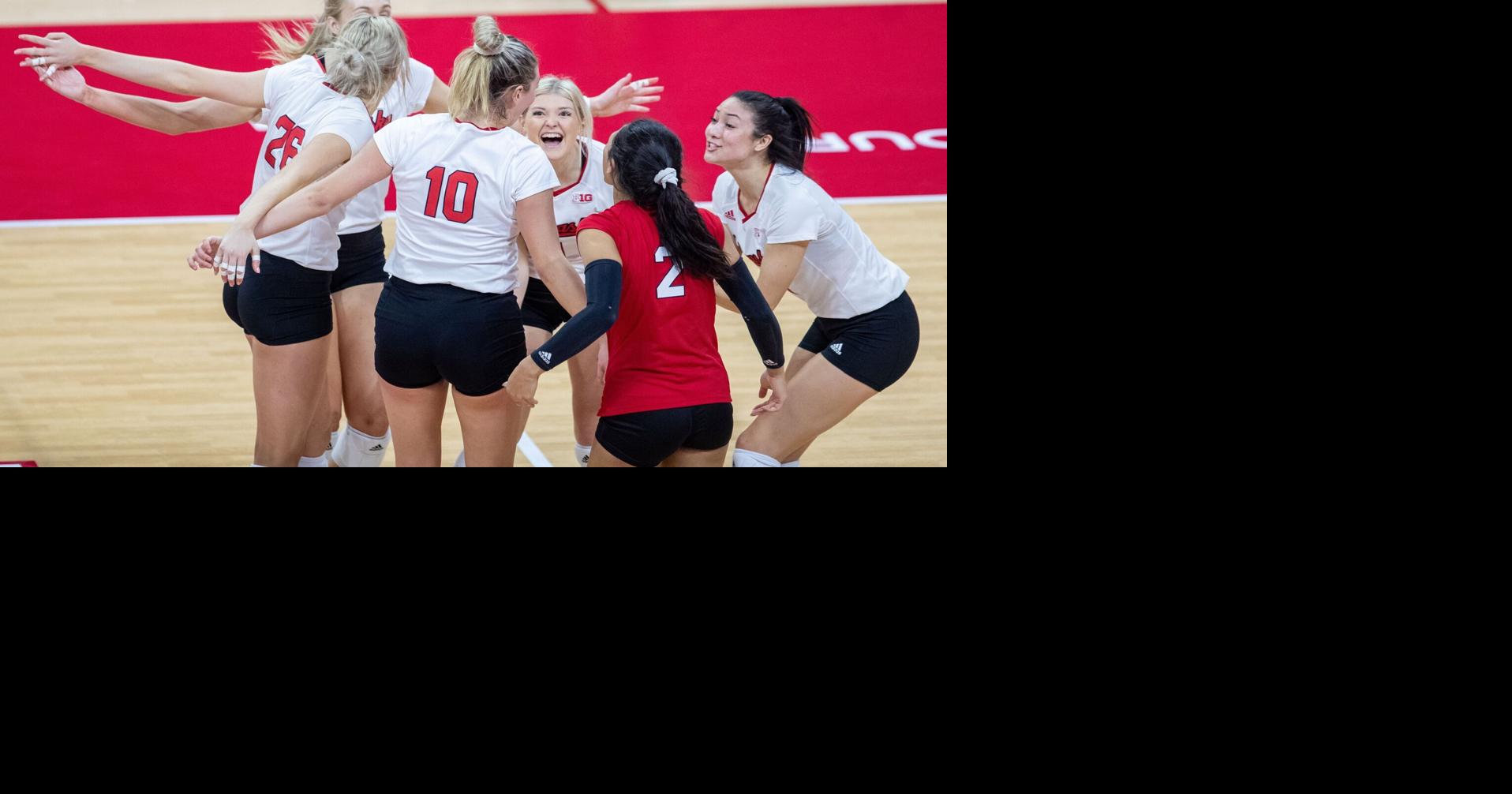 Nebraska volleyball sweeps Minnesota as Lexi Sun, Madi Kubik earn double-doubles