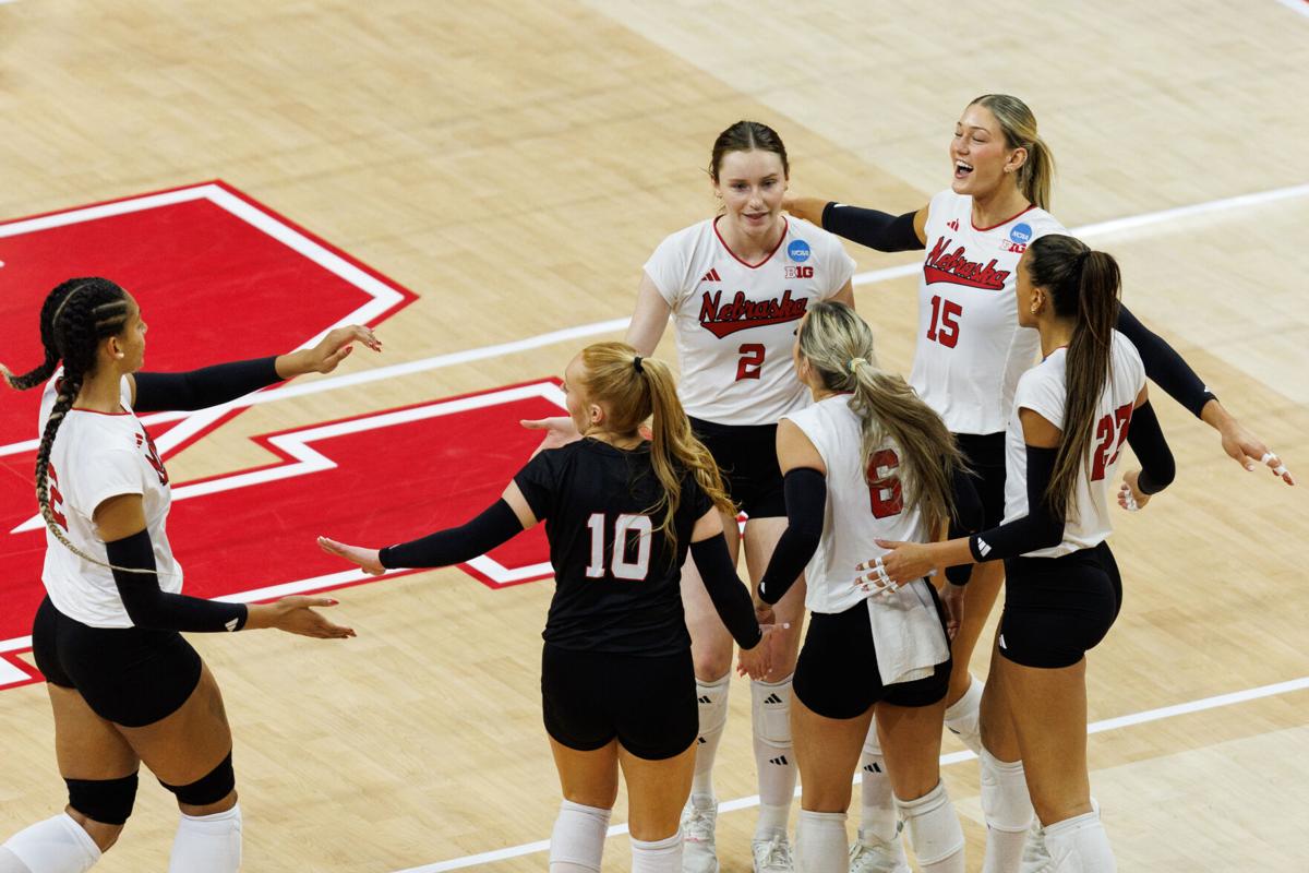 Nebraska volleyball dismantles Long Island for first-round win in NCAA ...