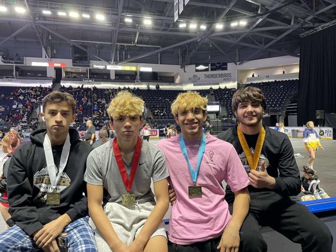Omak takes tournament win, gold finishes | Sports | omakchronicle.com