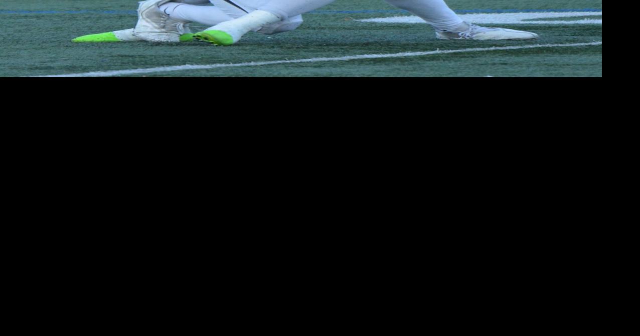 Liberty Bell, Okanogan advance in football | Sports | omakchronicle.com