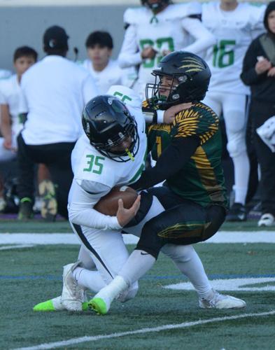 Liberty Bell, Okanogan advance in football | Sports | omakchronicle.com