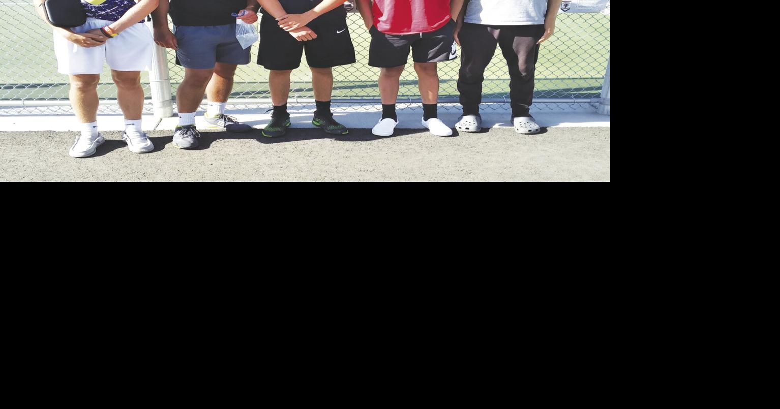 Omak boys’ team wins championship | Sports | omakchronicle.com