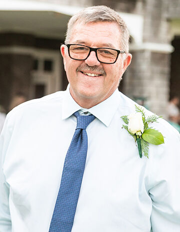 Robert ‘Bob’ Louis Wall | Obituaries | omakchronicle.com